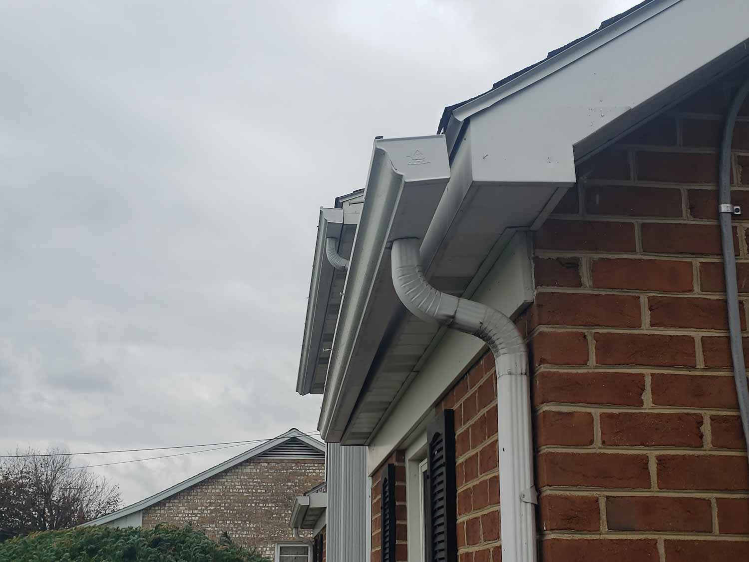 Gutters Leaking From Behind - My Gutter Doctor - Q & A Blog