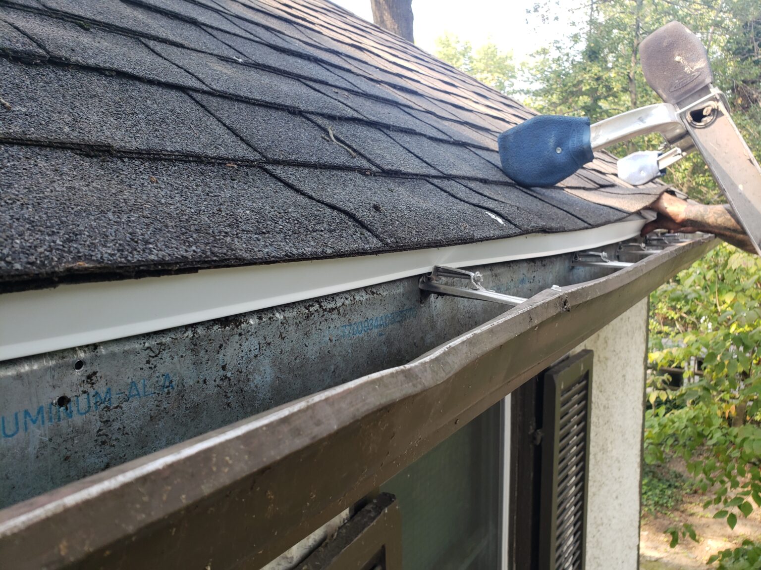 Gutters Leaking From Behind - My Gutter Doctor - Q & A Blog