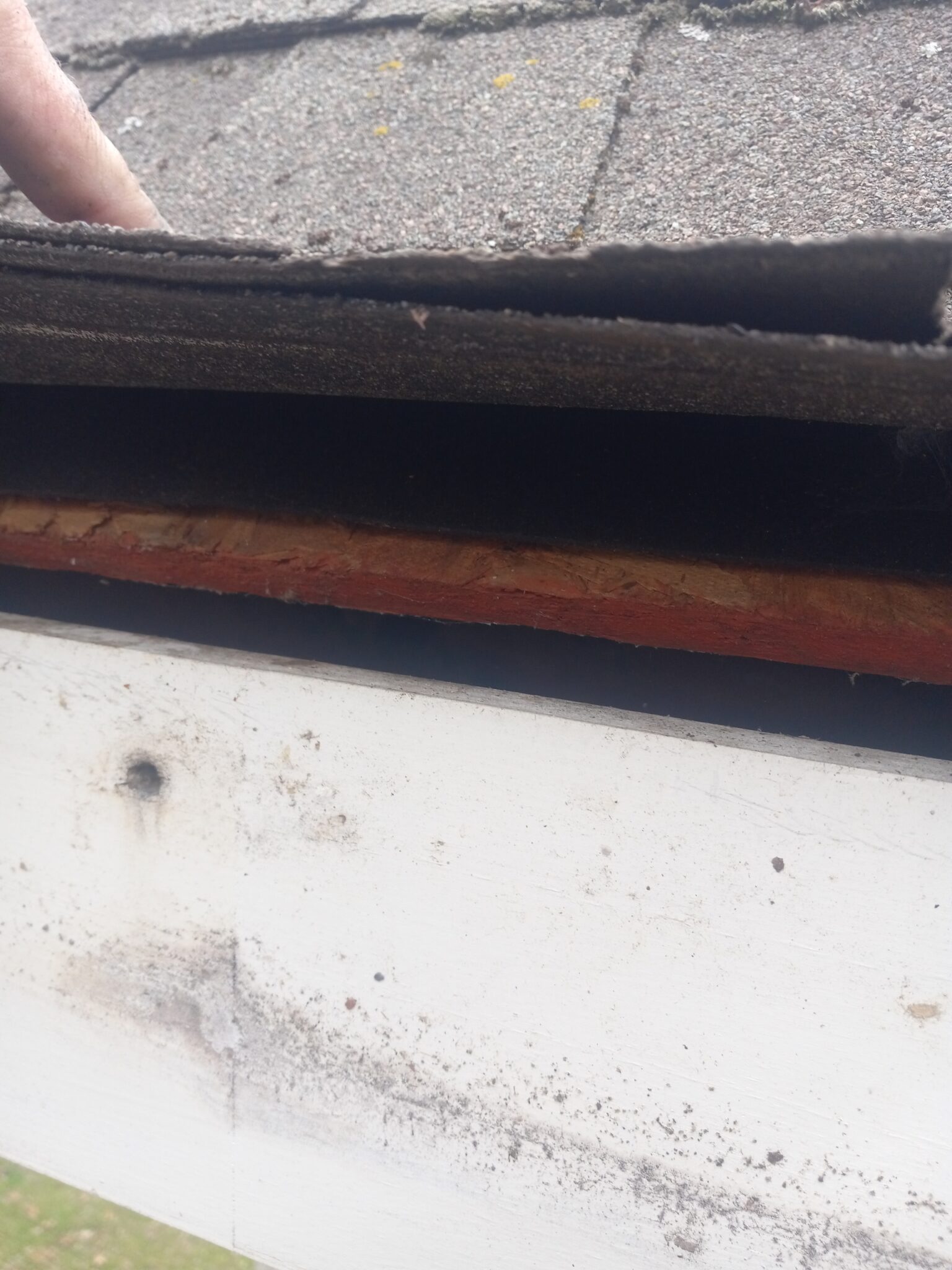 Gutters Leaking From Behind - My Gutter Doctor - Q & A Blog