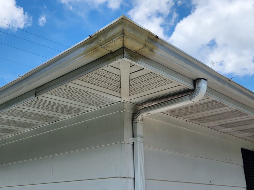 7 Signs Of Improper Gutter Slope