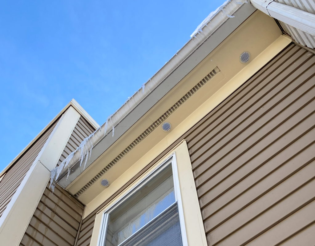 7 Signs Of Improper Gutter Slope
